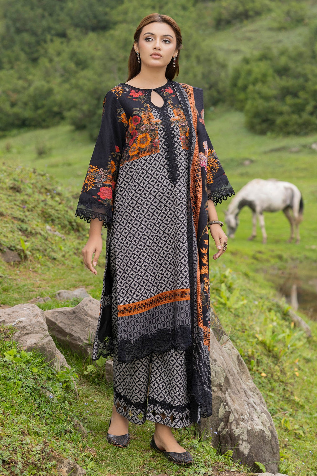 3-PC Unstitched Embroidered Shawl Collection CCW4-01 – Auraa Official