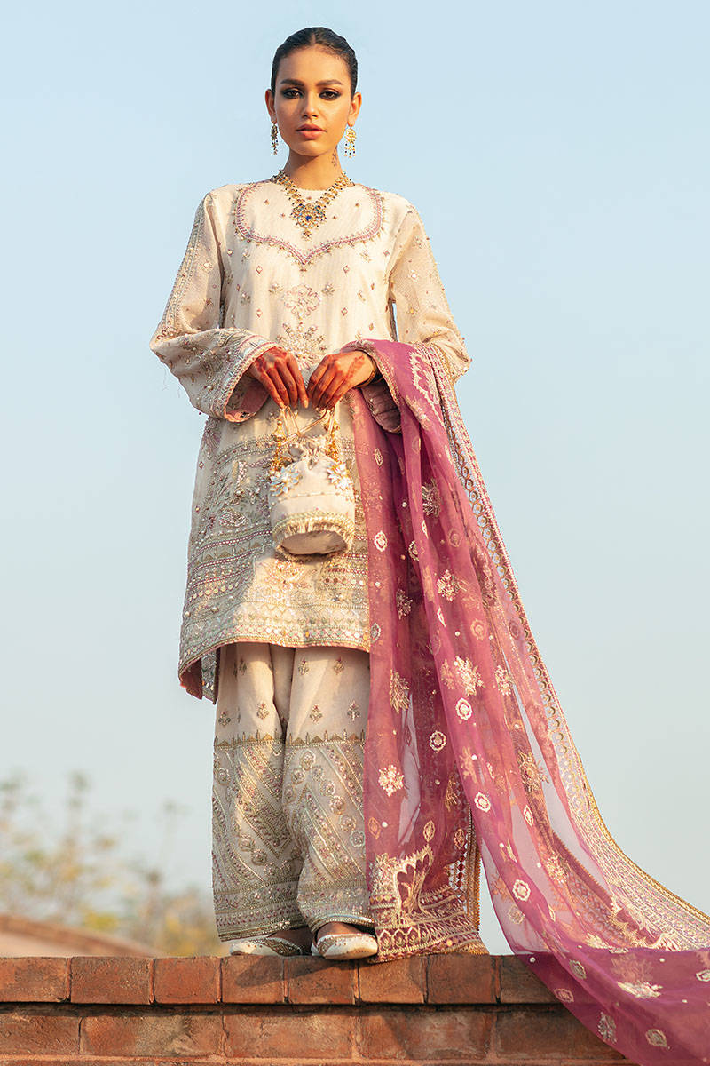 VALVALA – Auraa Official